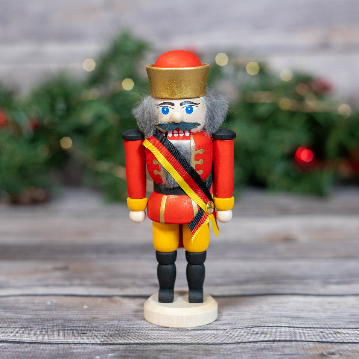 Authentic German Nutcracker 13 cm (5.1 inches) – Traditional – Seiffen Haus