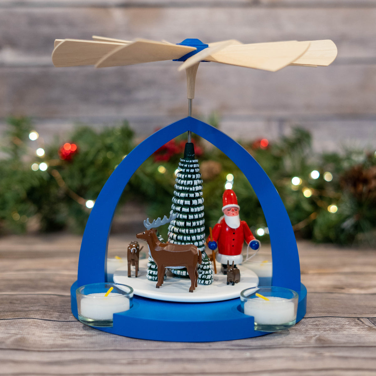 Blue Santa Claus German Pyramid 23x22x23 cm (9x8.6x9 in) – Seiffen Haus