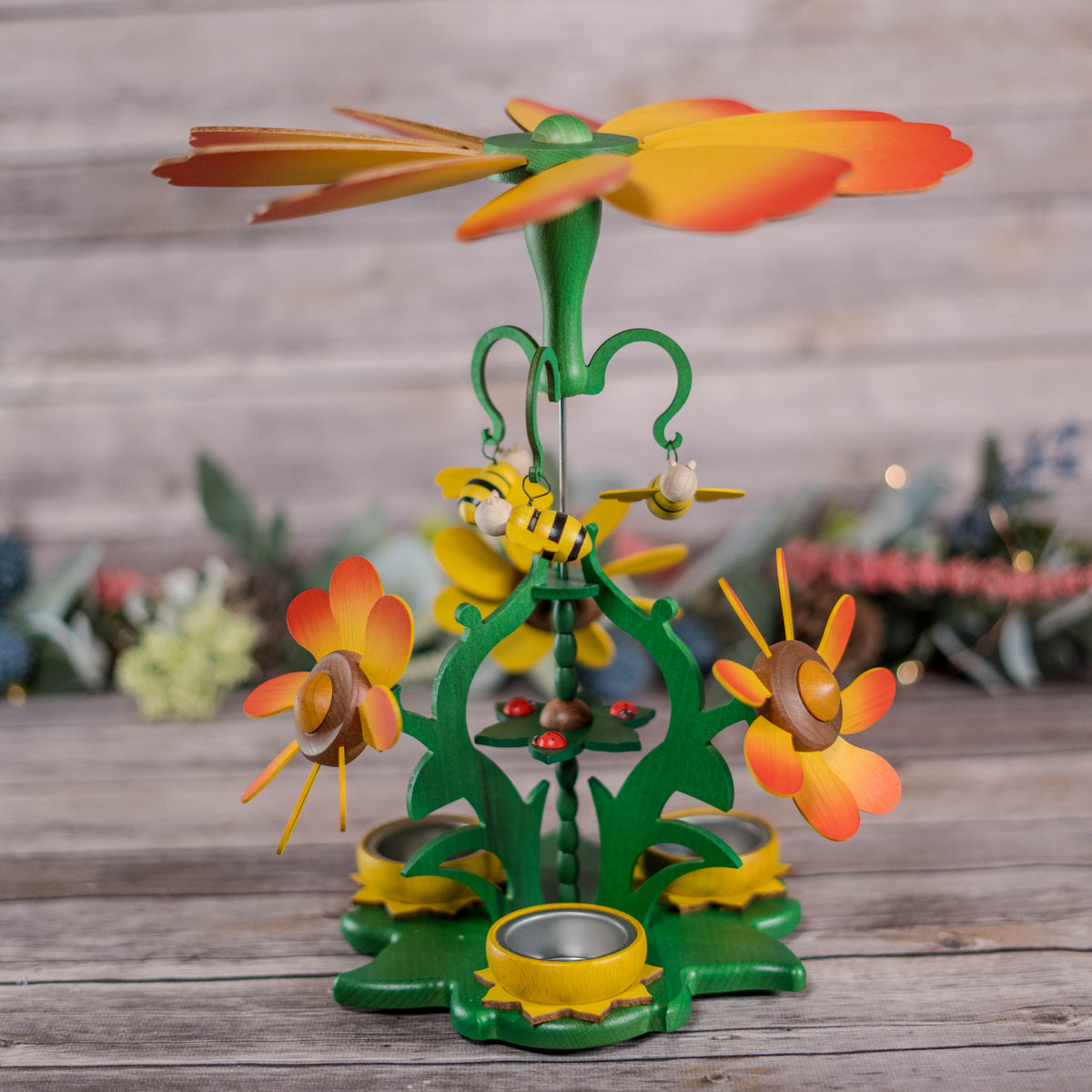 Bee & Flower Wooden Pyramid 29 cm (11.4 in) - Spring Decor – Seiffen Haus